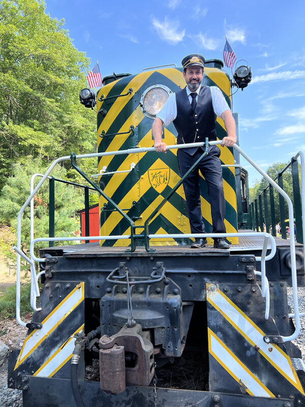 Hal Raven, train maven, now operates one of his own | Glens Falls Chronicle